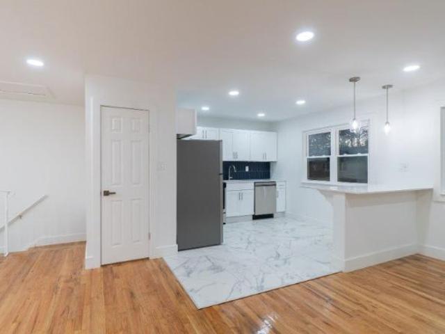 1 Br, 1 bath, Condo 500 Adams Ln