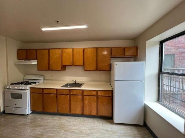 1 Br, 1 bath, Condo 503 Elizabeth Ave