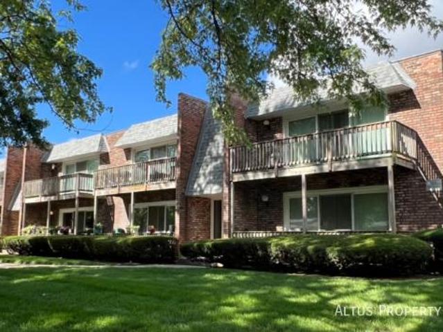 2 Br, 1 bath, Condo 504 Roberts Dr