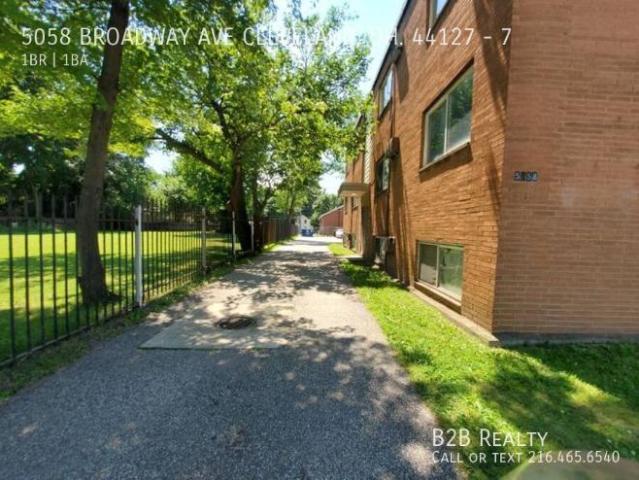 1 Br, 1 bath, Condo 5058 Broadway Ave