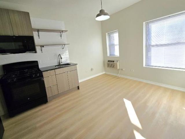 1 Br, 1 bath, Condo 5051 N Kenmore Avenue