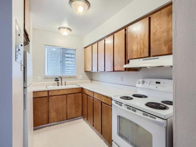 1 Br, 1 bath, Condo 509 Sunset Road