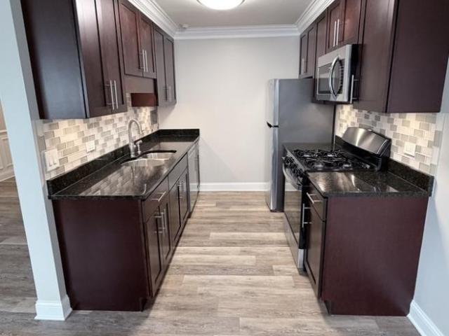 1 Br, 1 bath, Condo 5118 Fairview Ave