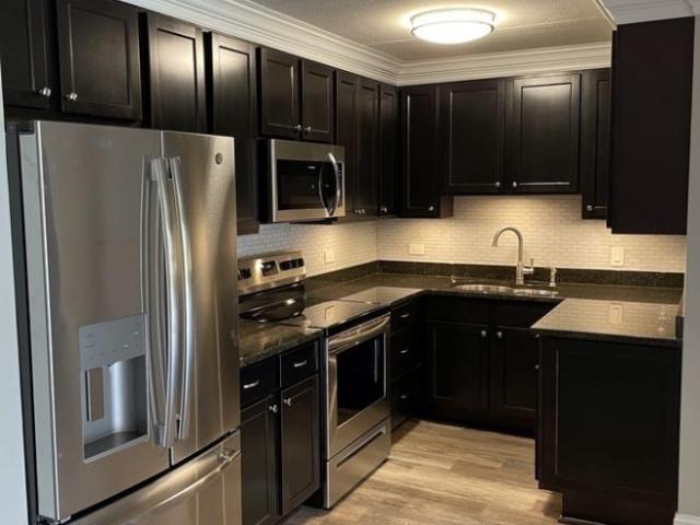 1 Br, 1 bath, Condo 5125 Blodgett Ave