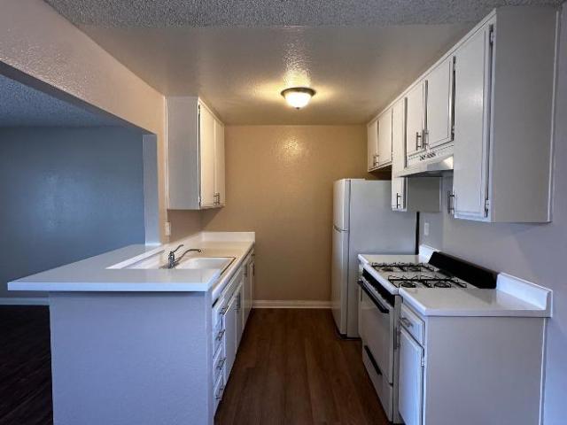 1 Br, 1 bath, Condo 5130 Glendora Ave