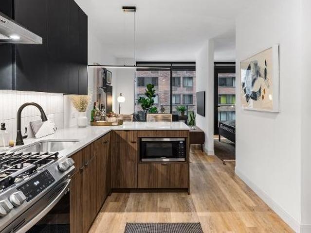 1 Br, 1 bath, Condo 515 N St Clair Street