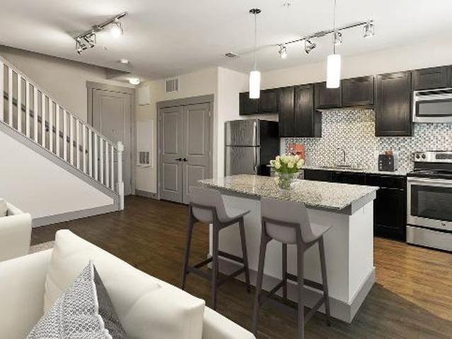 1 Br, 1 bath, Condo 5201 Amesbury Drive