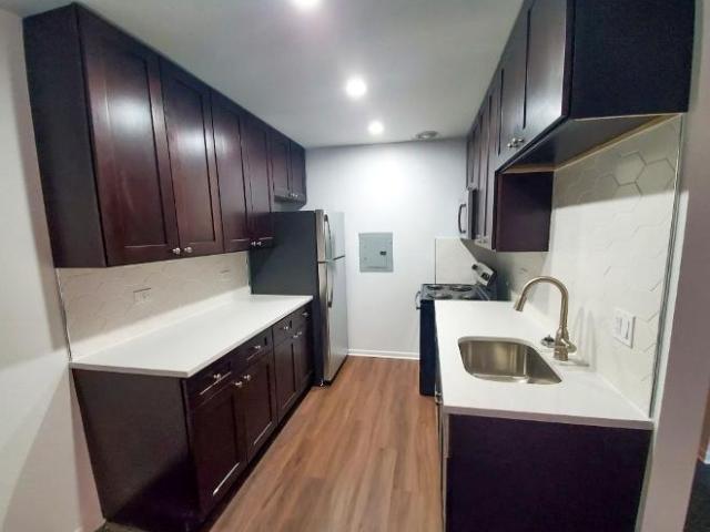 1 Br, 1 bath, Condo 520 Aldine