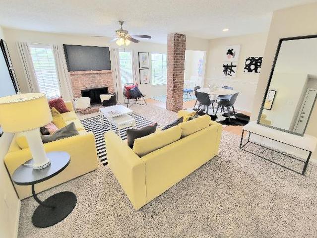 1 Br, 1 bath, Condo 5234 Villa Del Mar Ave