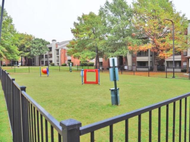 1 Br, 1 bath, Condo 5234 Villa Del Mar Ave