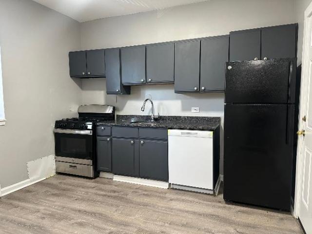 1 Br, 1 bath, Condo 52 N Parkside Ave