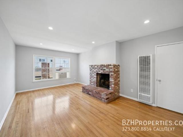 1 Br, 1 bath, Condo 5303 1/2 Vantage Ave