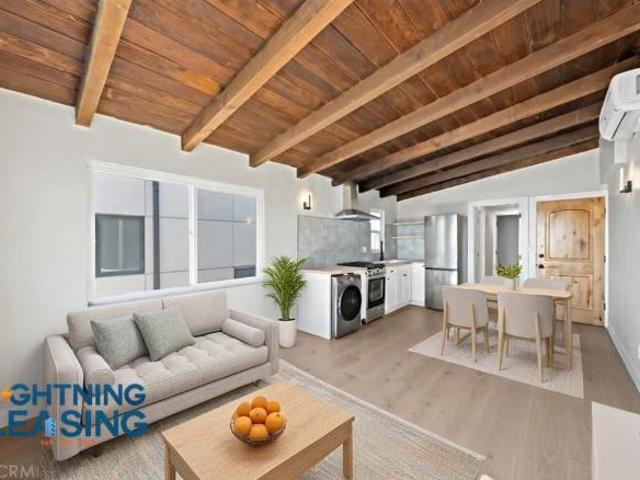 1 Br, 1 bath, Condo 5339 E Ocean Blvd