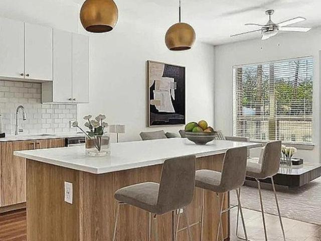 1 Br, 1 bath, Condo 5332 Trinity River Trail