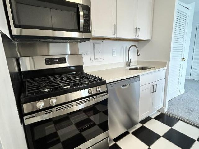 1 Br, 1 bath, Condo 5340 Holmes Run Pkwy