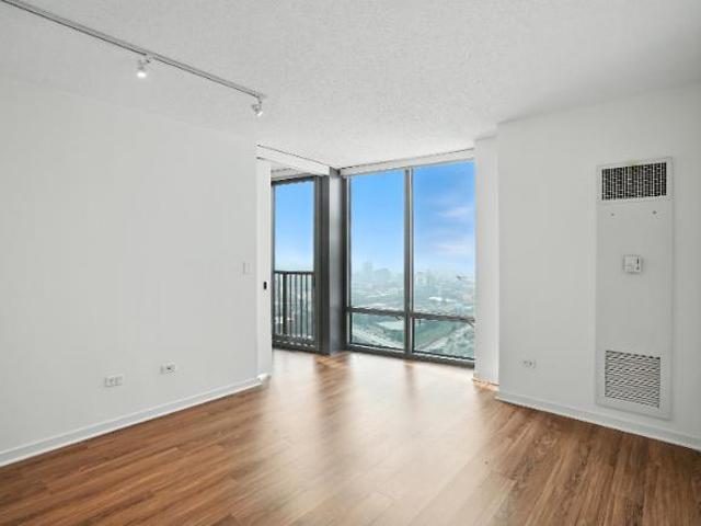 1 Br, 1 bath, Condo 537 North Kingsbury Street