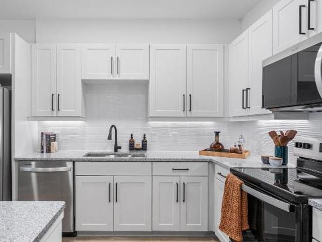 1 Br, 1 bath, Condo 5400 Haltom Rd