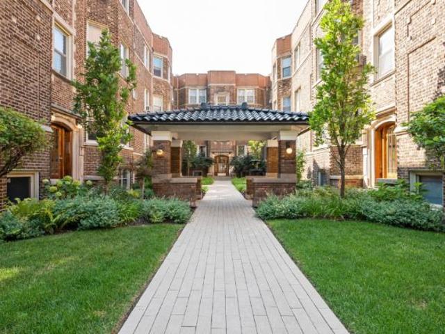 1 Br, 1 bath, Condo 541 W Addison St