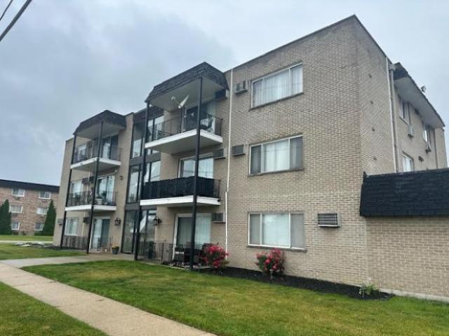 1 Br, 1 bath, Condo 5450 W 127th St