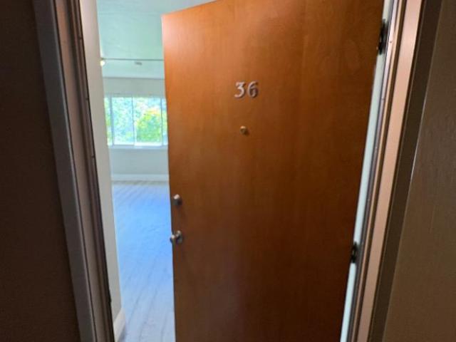 1 Br, 1 bath, Condo 5499 Claremont Avenue