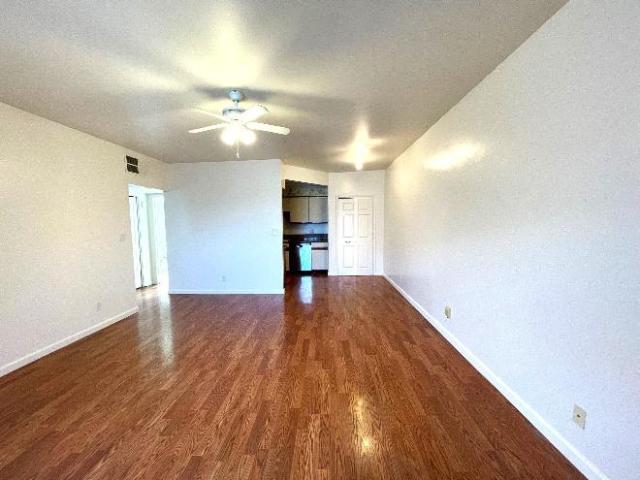 1 Br, 1 bath, Condo 5500 N Valley View Rd