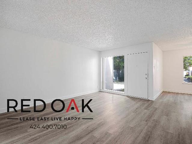 1 Br, 1 bath, Condo 550 N Santa Fe St