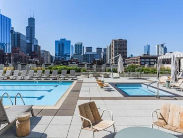 1 Br, 1 bath, Condo 550 W Kinzie St