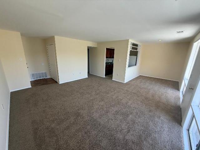 1 Br, 1 bath, Condo 552 Wilson Bridge Dr