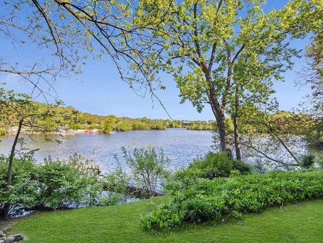 1 Br, 1 bath, Condo 5544 E Lake Dr