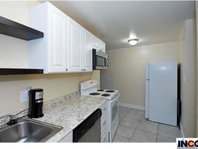 1 Br, 1 bath, Condo 5540 S Sherman St