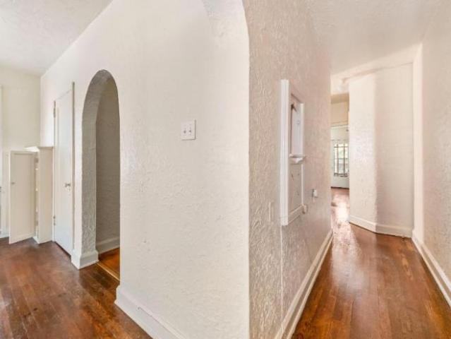 1 Br, 1 bath, Condo 5556 Covode St