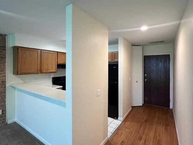 1 Br, 1 bath, Condo 5550 Abbey Dr