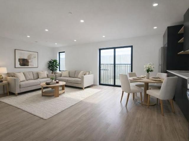 1 Br, 1 bath, Condo 556 Market St