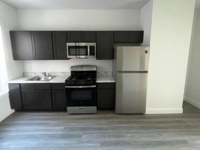 1 Br, 1 bath, Condo 559 Broadway