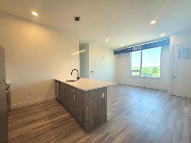 1 Br, 1 bath, Condo 55 Washington St