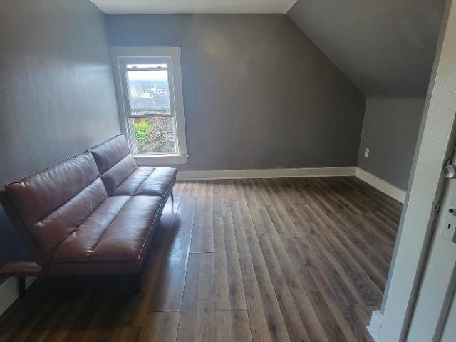 1 Br, 1 bath, Condo 55 Cotter Avenue