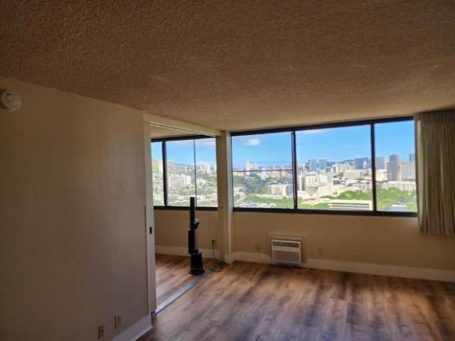 1 Br, 1 bath, Condo 55 S Kukui St