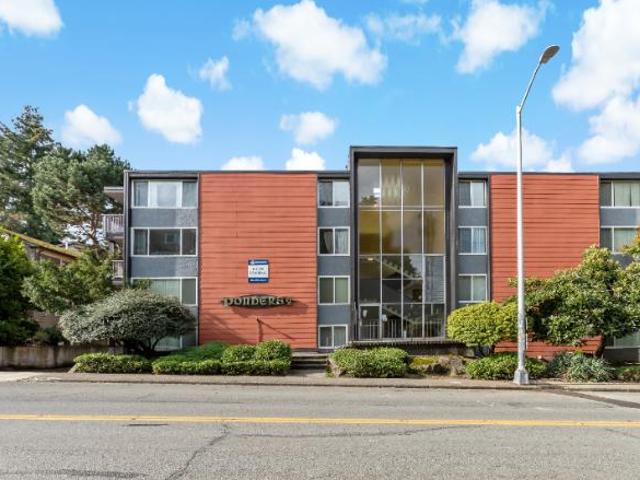 1 Br, 1 bath, Condo 5625 15th Ave NE