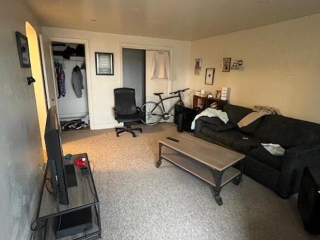 1 Br, 1 bath, Condo 5660 Munhall Road