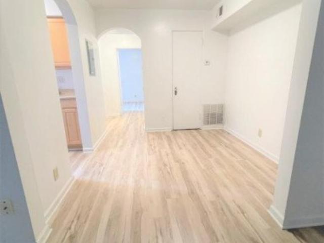 1 Br, 1 bath, Condo 5712 Phillips Avenue
