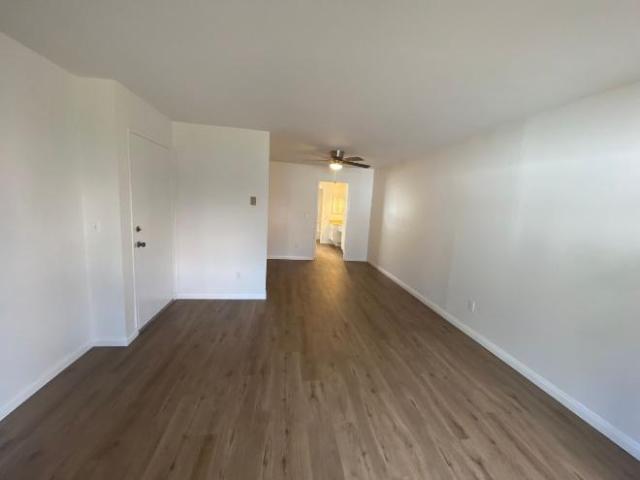 1 Br, 1 bath, Condo 5721 Lake Murray Blvd