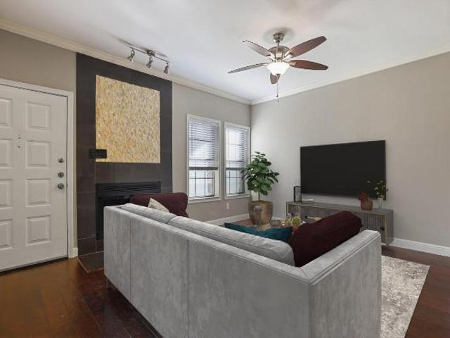 1 Br, 1 bath, Condo 5757 E University Blvd
