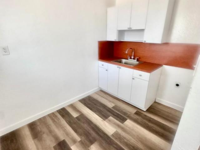 1 Br, 1 bath, Condo 5820 Nw 17th Ave