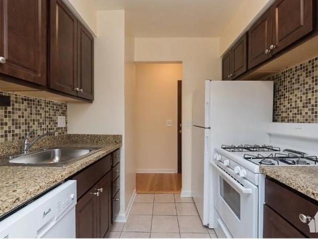 1 Br, 1 bath, Condo 5820 N Sheridan