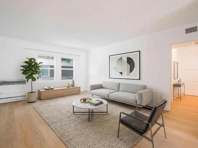 1 Br, 1 bath, Condo 5845 W 88th St