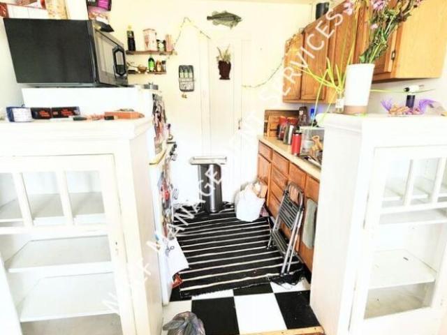 1 Br, 1 bath, Condo 5854 Forbes Avenue