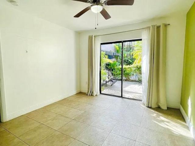1 Br, 1 bath, Condo 585 NE 66th St
