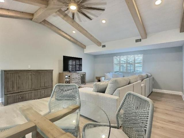 1 Br, 1 bath, Condo 5860 Midnight Pass Road