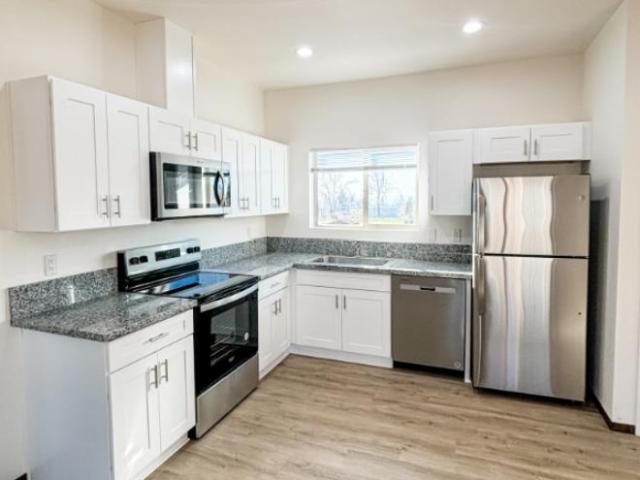 1 Br, 1 bath, Condo 5905 Oliver Rd