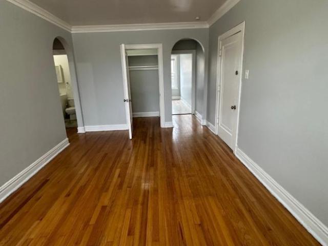 1 Br, 1 bath, Condo 5912 W 26th